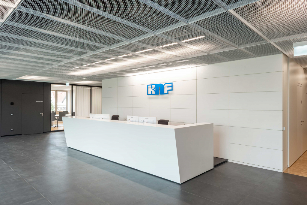 KNF, Munzingen - Becherer